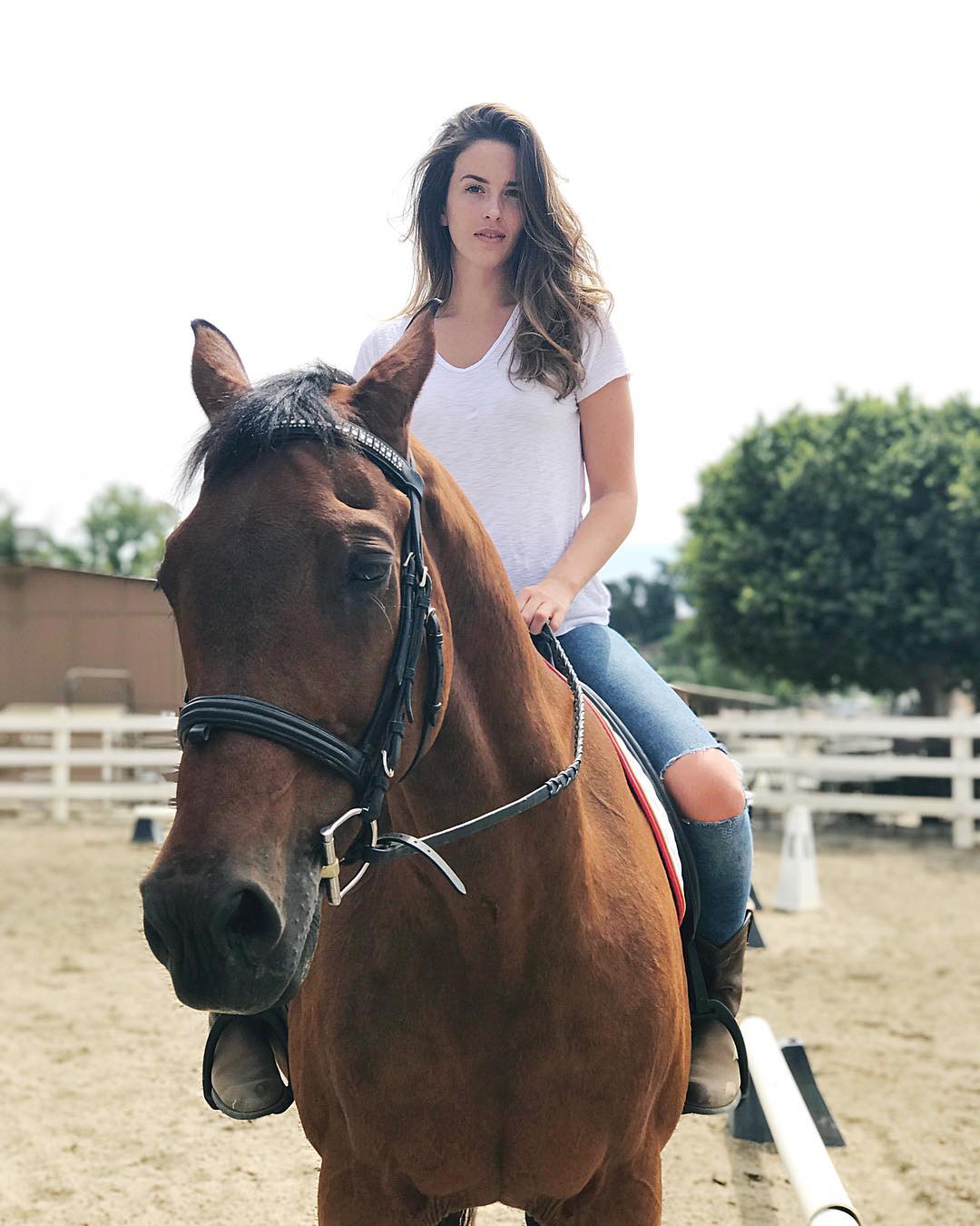 Caroline Lunny -- 8 things to know about Arie Luyendyk Jr.'s 'The ...