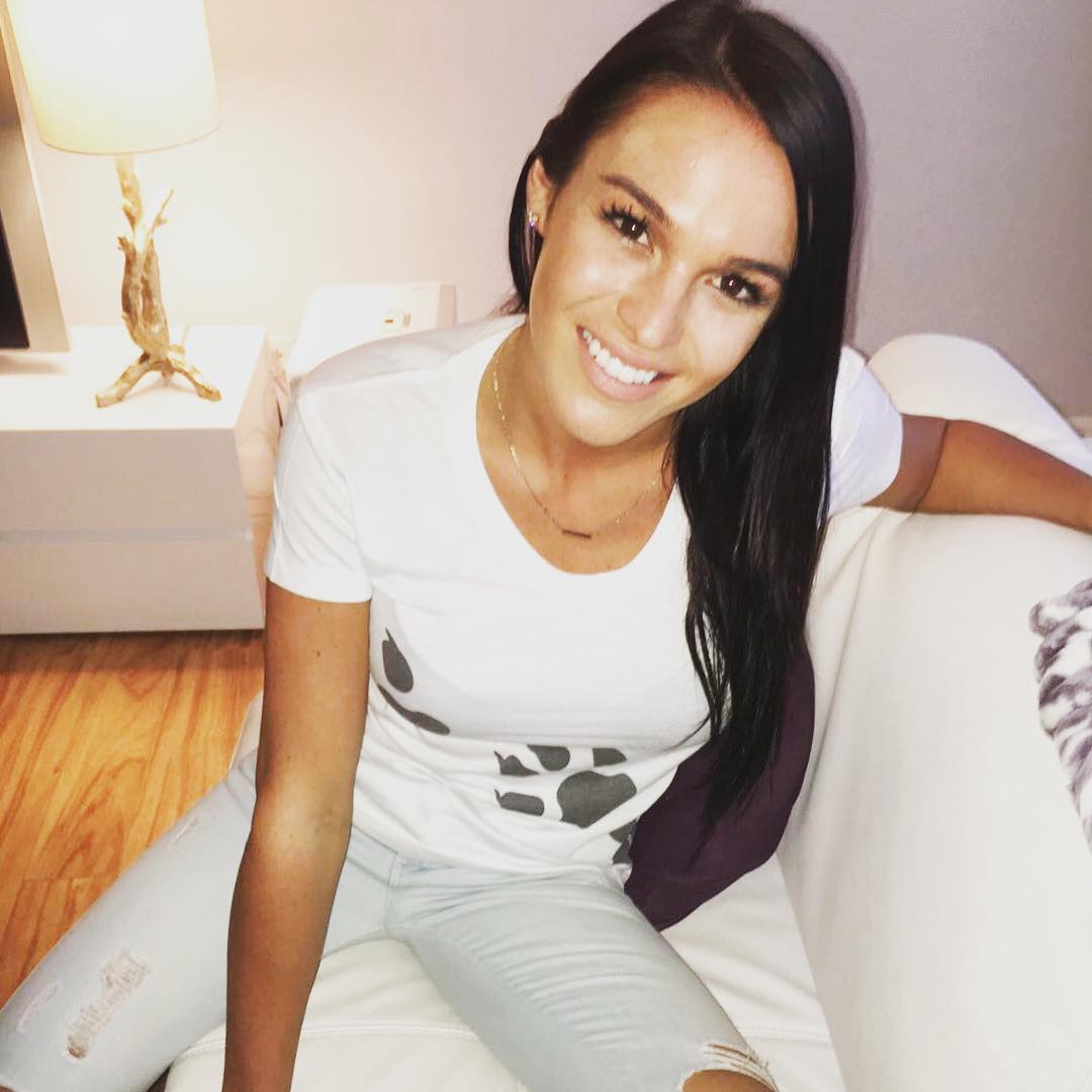 Alexis Waters Photos