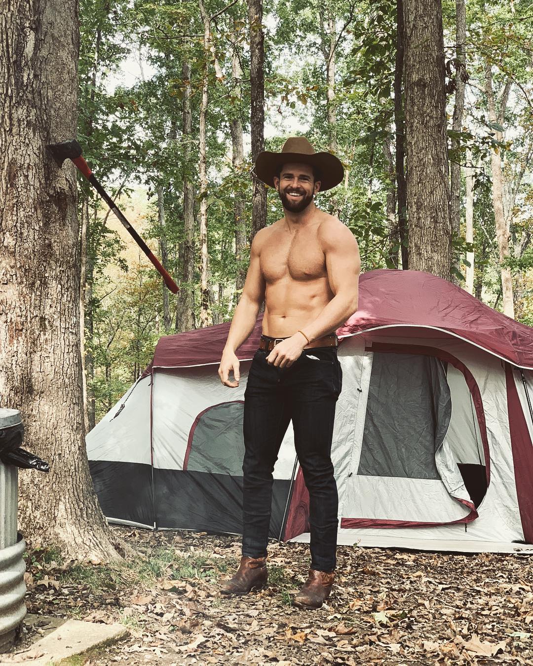 Jed Wyatt: 8 things to know about 'The Bachelorette' star Hannah Brown ...